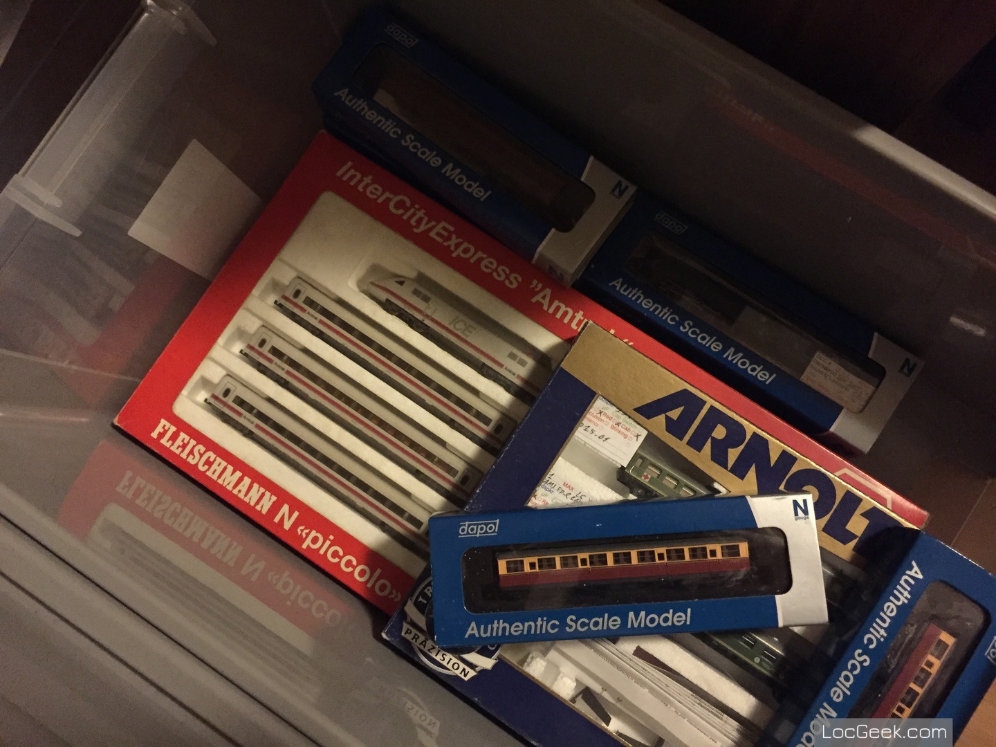How to store model trains elegantly | LocGeek