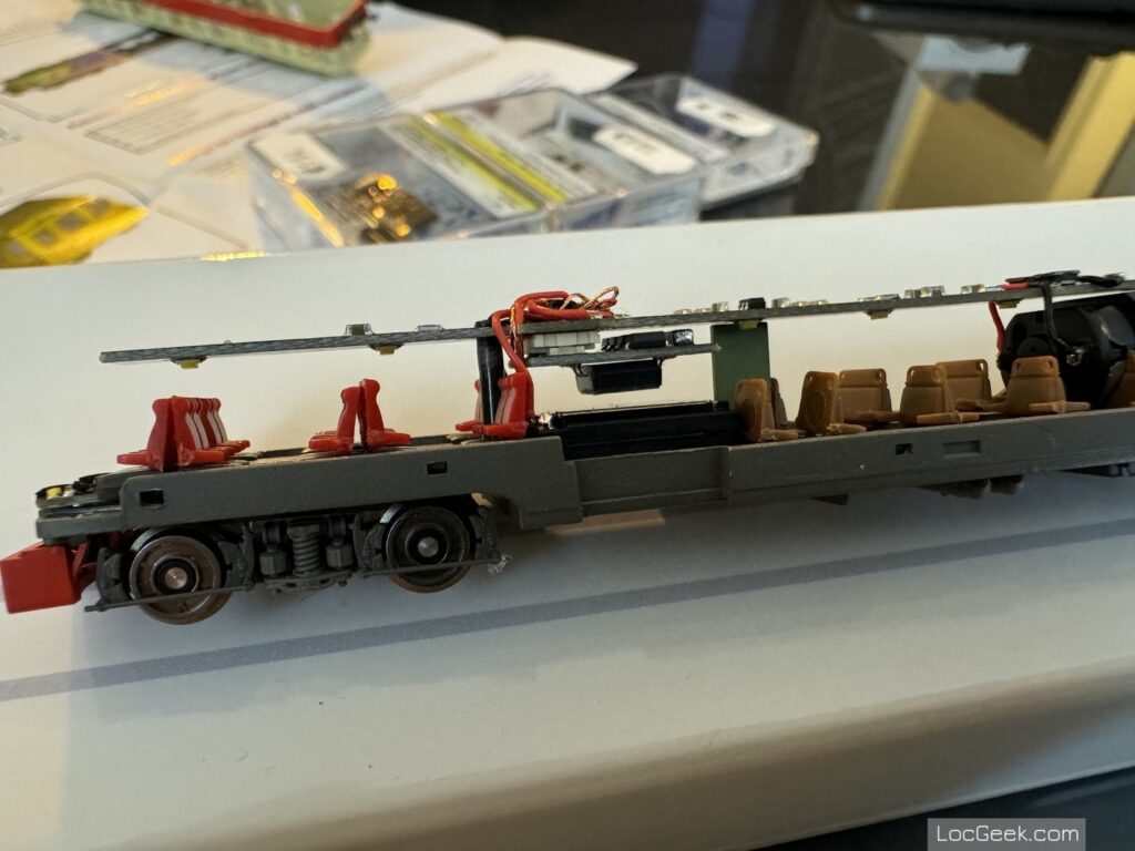 SNCF "Picasso" (X3800) railcar: a great N scale model | LocGeek