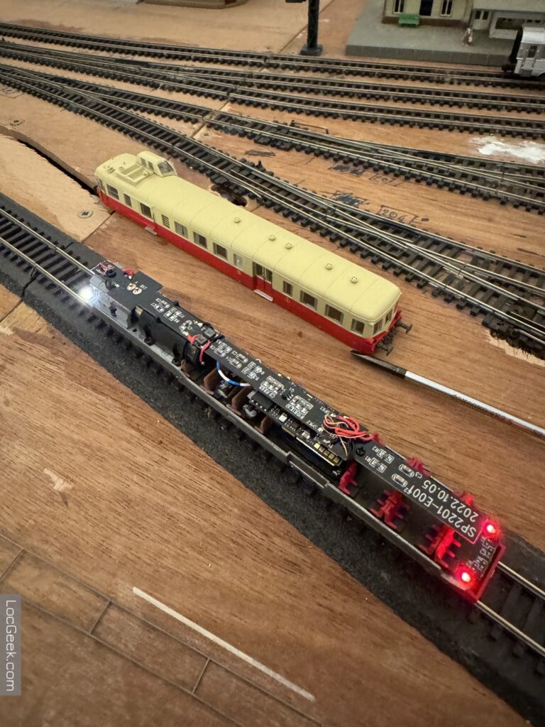 Autorail Picasso X3800 SNCF en N de Trains160: réussi | LocGeek